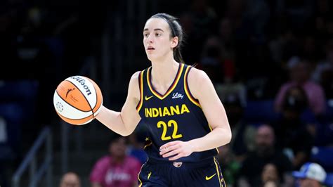 Who Is Caitlin Clark The College Star Who Has Transformed Womens