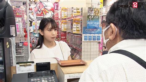 「普通のおもちゃ屋さんと思い込んでアルバイトにやってきたお嬢さんには裸になるより恥ずかしいハレンチ衣装で大人のおもちゃ屋さんで働いてもらっちゃいました。」：エロ動画・アダルトビデオ Mgs