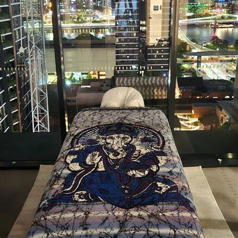 Naked Sensual Rubs Hung Rubs M2M Brisbane