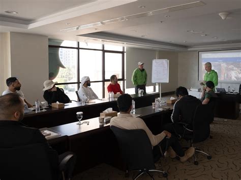 ෆුජයිරා ඇඩ්වෙන්චර්ස් විසින් Uiaa හි පළමු වරට එක්සත් අරාබි එමීර් රාජ්‍යයේ පුහුණුකරුවන් පුහුණු