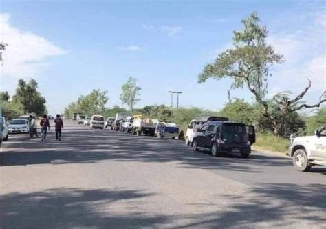 စစ်ကိုင်း မုံရွာကားလမ်း‌ပေါ်တွင် ခရီးသည်တင်ကားအများအပြား ပစ်ခတ်ခံရ၍ အမျိုးသမီးတစ်ဦး သေဆုံးကာ ၂၀