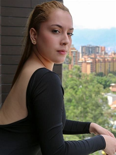 Ariel Bolivar Model Profile