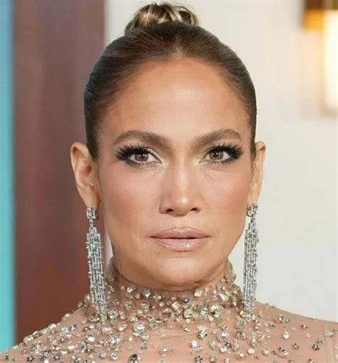 حضور جنیفر لوپز در اکران فیلم جدیدش با چهره‌ای خسته