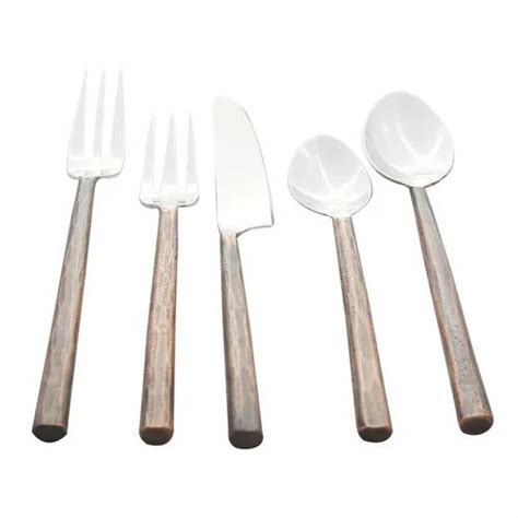 Stainless Steel Ss Flatware Set 5 At Best Price In Moradabad Id 27440861991