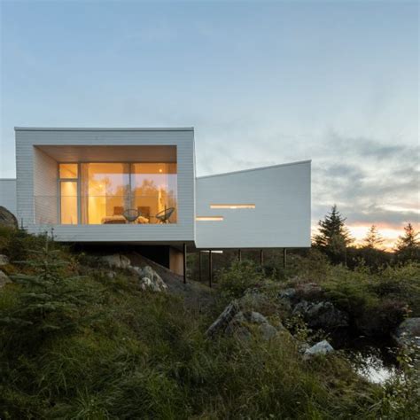 Saunders Architecture Builds Cross Shaped Villa On Norwegian Island