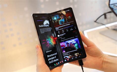 Ces 2023 삼성디스플레이 360도 접히는 인앤아웃 Oled 내놨다 전자신문