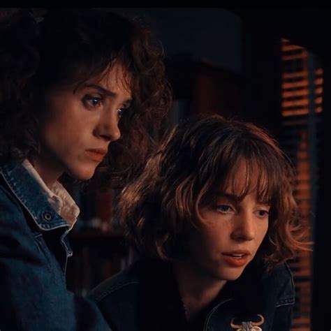 Robin And Nancy Stranger Things Stranger Things Girl Nancy Stranger