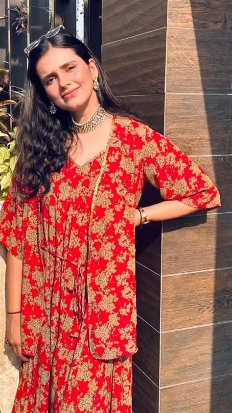 Ayushi Rai Raiayushi • Instagram Photos And Videos