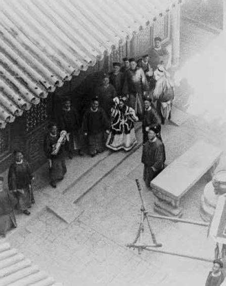 老照片故事／118年前慈禧賞雪照美麗爆表 身旁竟然有他 新奇 三立新聞網 Setncom