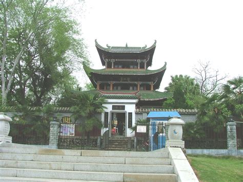 2025郁孤台公园游玩攻略 景色台上建有3层高的仿木结 去哪儿攻略