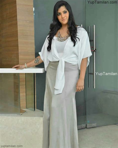 Actress Varalakshmi Sarathkumar Hot Photo Gallery Hd Pictures