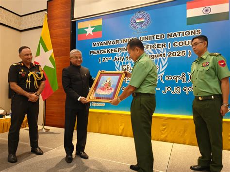 တရုတ်နဲ့ အိန္ဒိယတို့ မြန်မာစစ်အုပ်စုကို စစ်လက်နက်ပစ္စည်းတွေ ထောက်ပံ့နေ Than Lwin Times