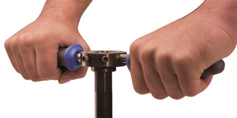 Unior Fork Threading Tool 1696 £18999 Tools Frame And Fork Cyclestore