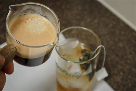 페퍼민트 커피 만드는법 여름음료 홈카페 페퍼민트차 페퍼민트티 에스프레소 네스프레소 페퍼민트커피 레시피