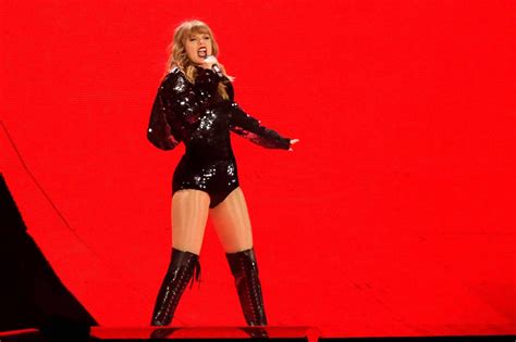 Taylor Swifts Redemption Tour Kickoff See All The Photos