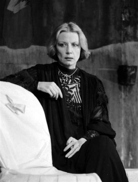 Алла Демидова актриса чьи фото в молодости восхищают и вдохновляют