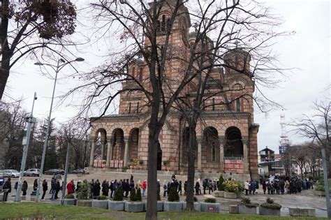 ВИДЕО ЧУДО ИЗНАД РУСКЕ ЦРКВЕ Лик анђела или Богородице на небу