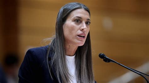 Junts Acuerda Con El Psoe Facilitar La Vuelta De Las Empresas A Cataluña