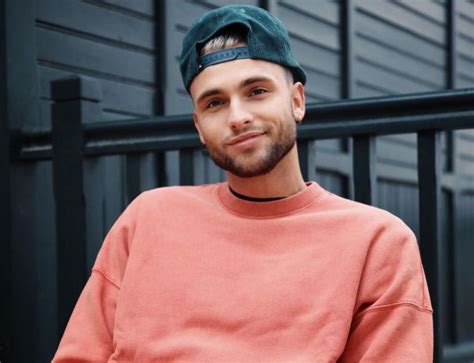 Qui Est Bastien Grimal