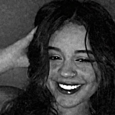 𝙻𝚊𝚛𝚒 𝙰𝚐𝚞𝚒𝚊𝚛💋 Larixsg • Threads Say More