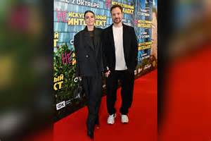 Алексей Чадов вышел на красную дорожку с женой моделью Газетаru