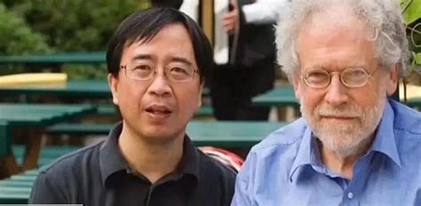 导师获诺贝尔物理学奖，潘建伟团队提供了强有力的科研成果支持 知乎