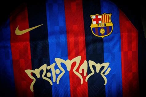 رونمایی بارسلونا از بازوبند کاپیتانی مخصوص الکلاسیکو عکس بارسانیوز