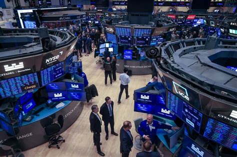 【米国市況】景気不安で株大幅安、ドルも下げ150円割れ－国債上昇 Tbs Cross Dig With Bloomberg