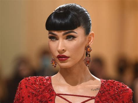 Megan Fox In Red Dress No Machine Gun Kelly 2021 Met Gala Photos