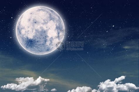 星空与满月的天空景观高清图片下载 正版图片503445584 摄图网