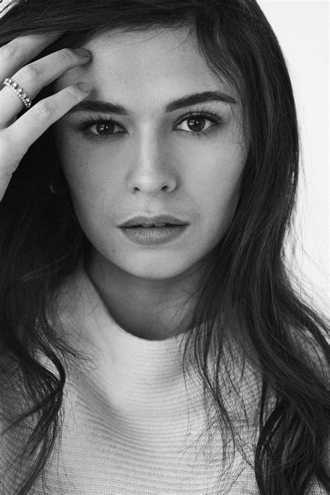 Nicole Maines Rflarrowporn