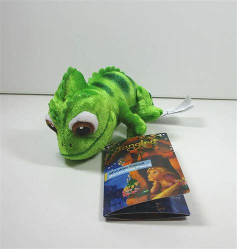 Disney Parks Pascal Tangled Magnetic Shoulder Plush £8 00 Picclick Uk