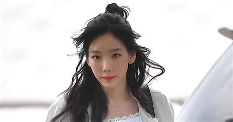 [포토엔hd]소녀시대 태연 짧은 팬츠에 드러난 새하얀 다리