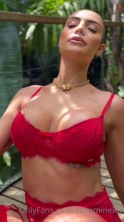 Aline Mineiro Opening Her Pussy And Recording A Dirty Video Cnn Amador