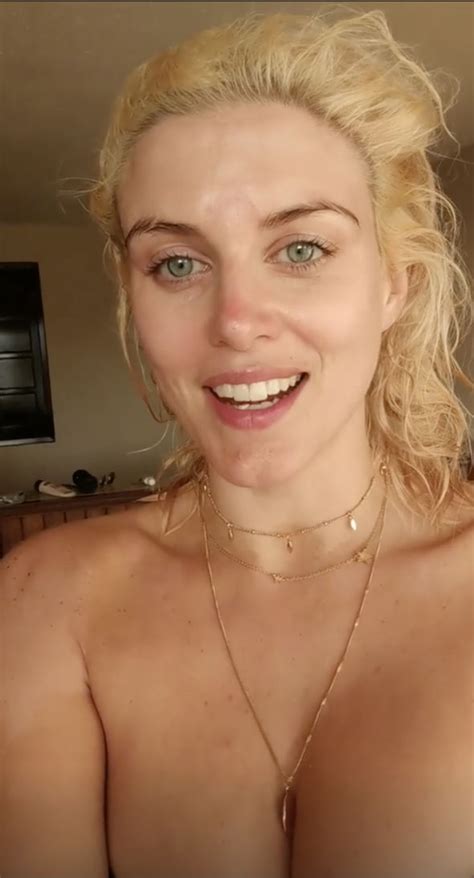 Ashley James Instagram Star Flaunts Cleavage As She Appears Topless In