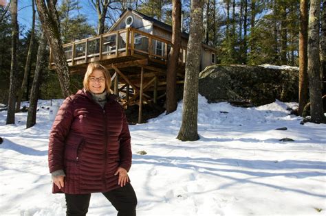Tiny House Expedition Treehouse Vibes Her Tiny House In The Trees