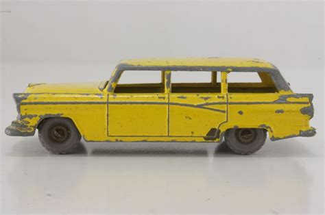 Matchbox Small Scale American Ford Station Wagon