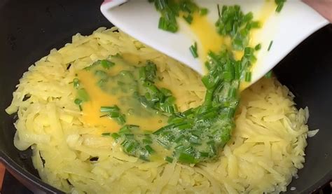 Всего 3 ингредиента картошка лук яйцо Быстрый завтрак за 5 минут