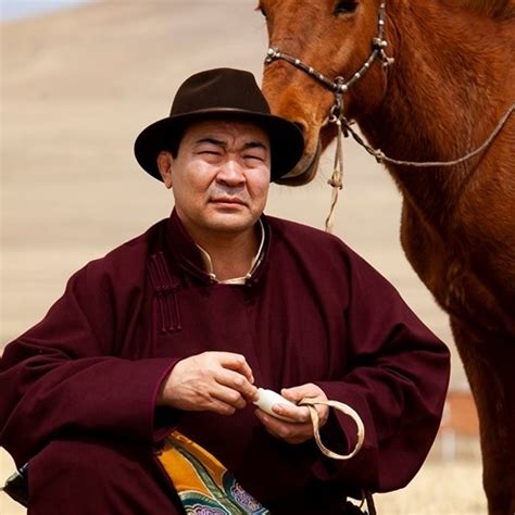 Б Бат Эрдэнийг дэмжигчид