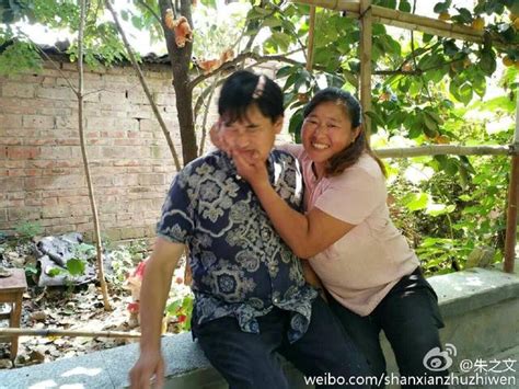 朱之文操老本行 媳婦袖手旁觀 網友：你老婆太懶了 也不幫忙！ 每日頭條