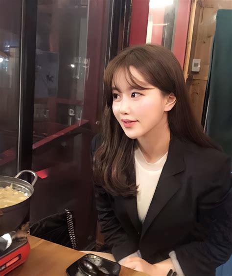 Moon On Twitter 投稿：在丹东做生意的思密达少妇，老公在国外，操了她两年，淫水特别多，逼都被玩黑了。