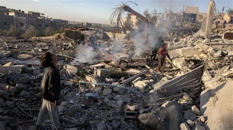 Примирие Израел с жестоки удари по Газа убити са десетки хора