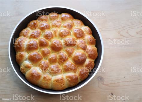 햄과 치즈가 들어간 다뉴브 풍미있는 케이크의 위에서보기 0명에 대한 스톡 사진 및 기타 이미지 0명 갈색 건강한 생활방식 Istock