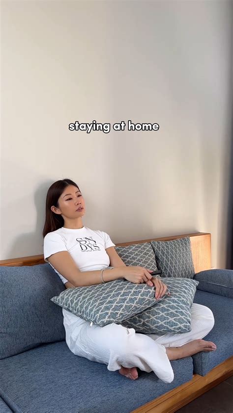 Emi Wongs Feet