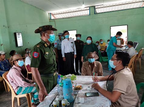 ကန်ကြီးထောင့်မြို့နယ် ဝက်ထိုးကျေးရွာတွင် တပ်မတော်မှ အခမဲ့ နယ်လှည့်ဆေးကုသရေးလုပ်ငန်းကွင်းဆင်း