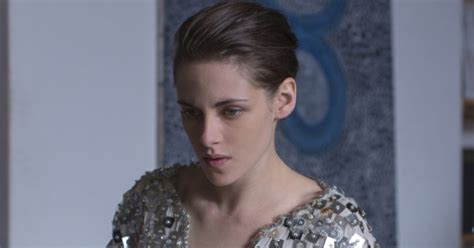 양성애자 크리스틴 스튜어트 애인과 영화 만든다 [할리웃통신]