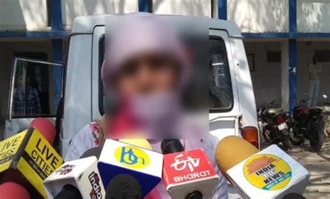 वीडियो आरपीएफ जवान ने युवती को बनाया हवस का शिकार पांच माह से न्याय