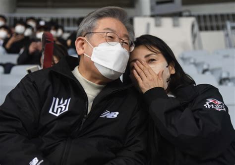 김혜경 밀착 행보 김건희는 언제후보 배우자에 쏟아지는 관심 아시아경제