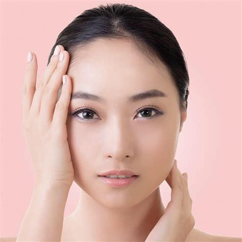 خبيرة بشرة وتجميل الطبي