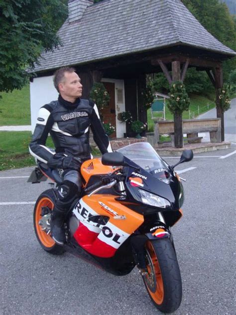 Pin De Ivan Gandola Em Bikers Motos Kombi